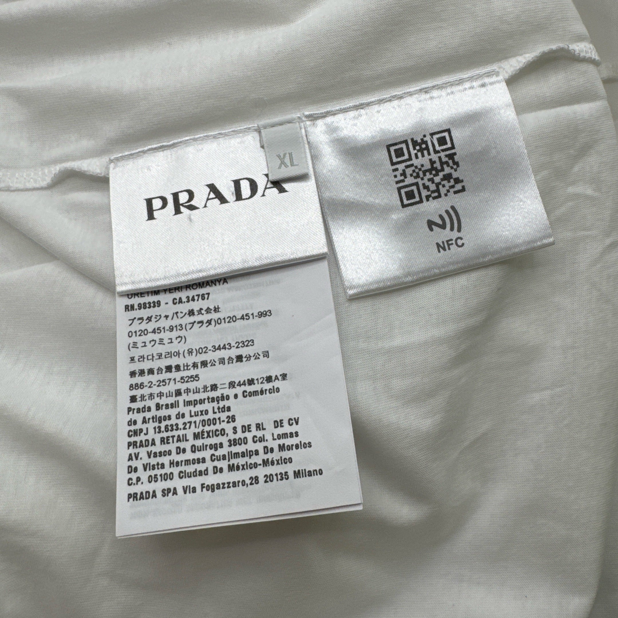 Prada men's white logo t-shirt – Loop Generation Prada men's white logo t-shirt – Loop Generation